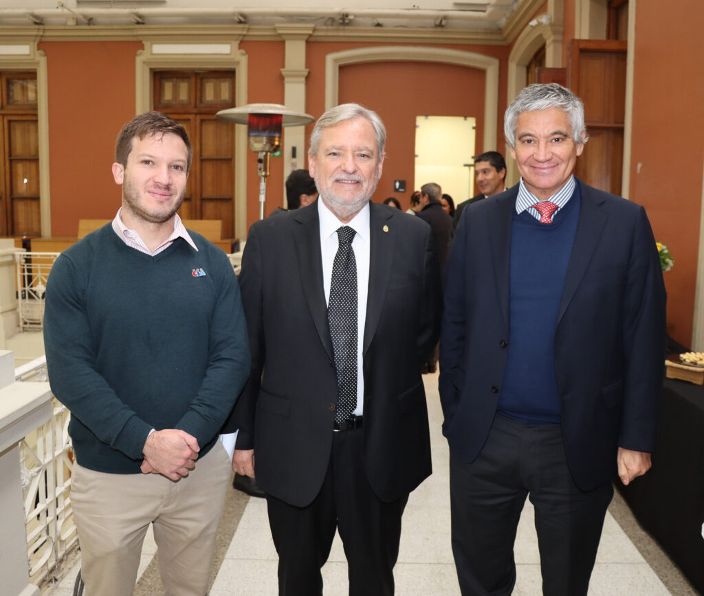 UC, Coopeuch y Fundación Conecta Mayor lanzan el Programa 60+ Digital 2024 - CEVE UC